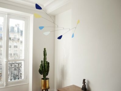 Le mobile décoratif signe son grand retour - Joli Place