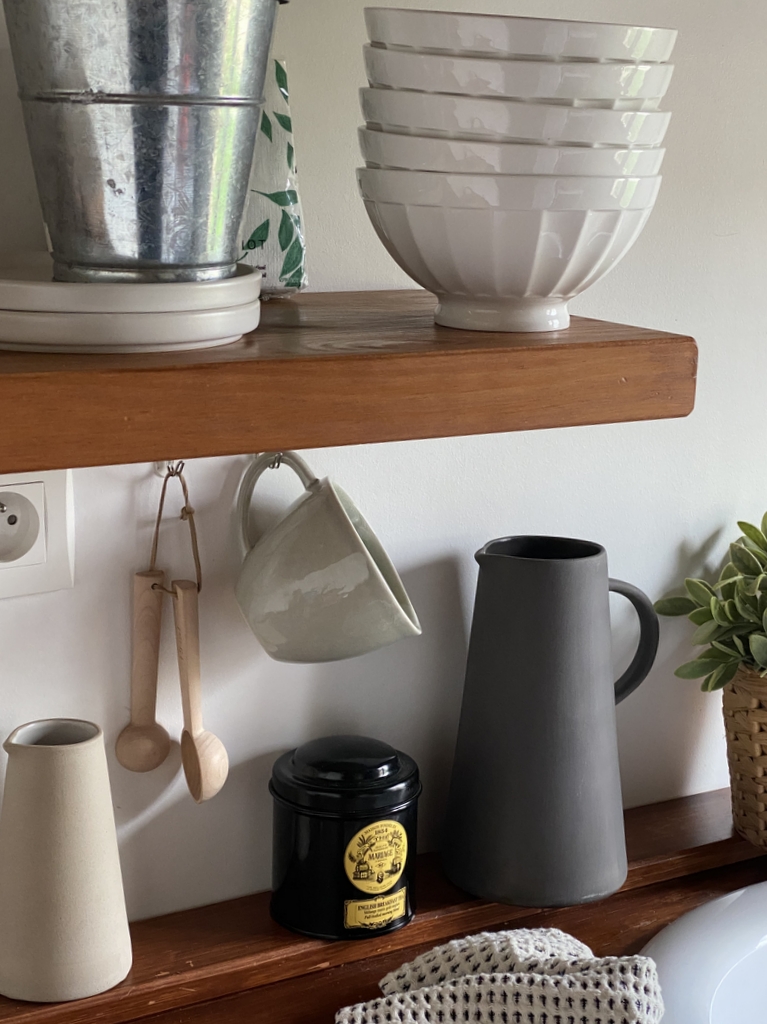 Des crochets pour organiser la cuisine