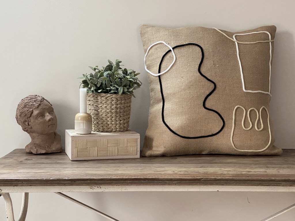 Coussin arty DIY : un tutoriel facile et rapide - Joli Place